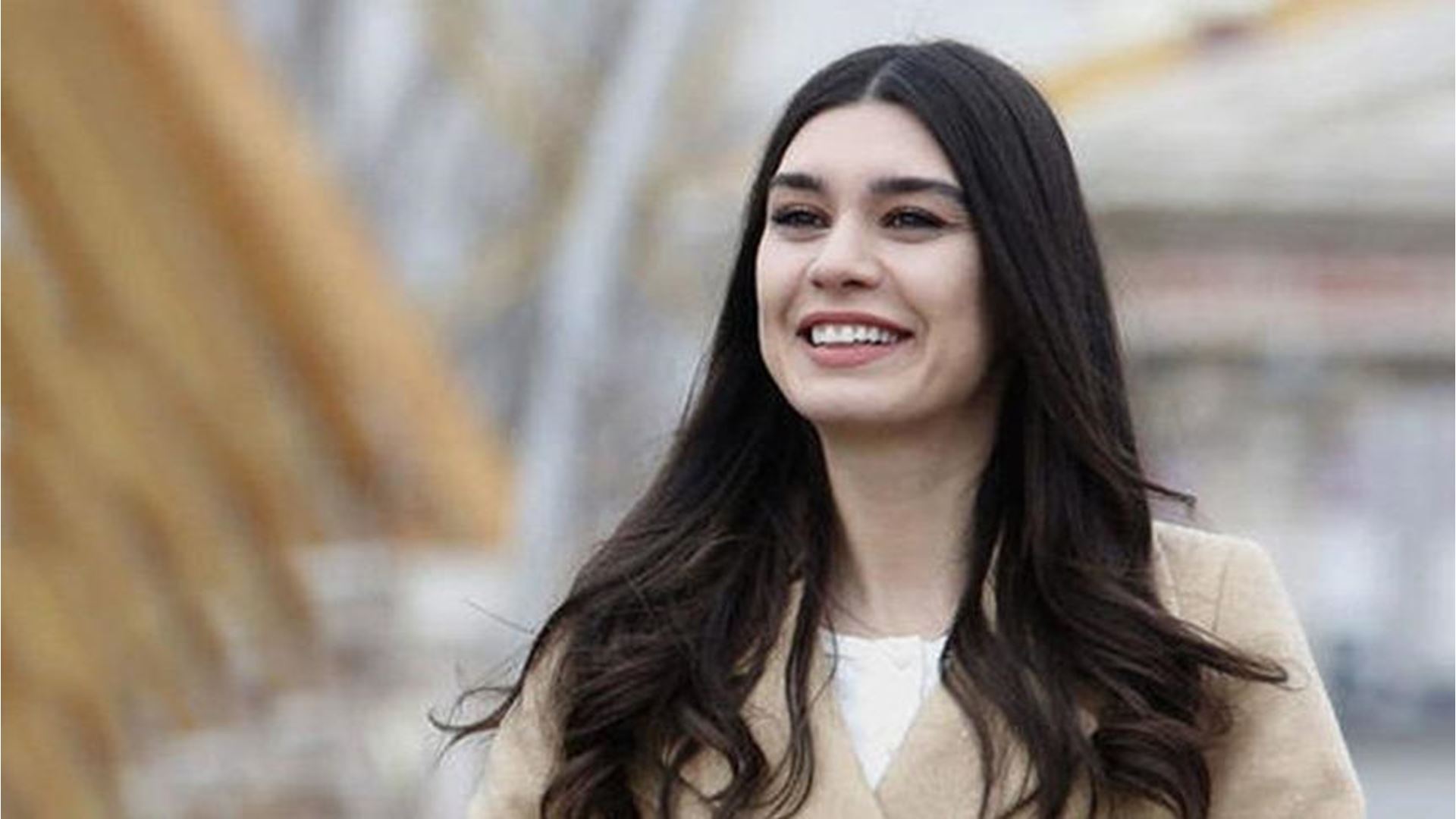 Burcu Kıratlı yeni sezonda ekranlarda!