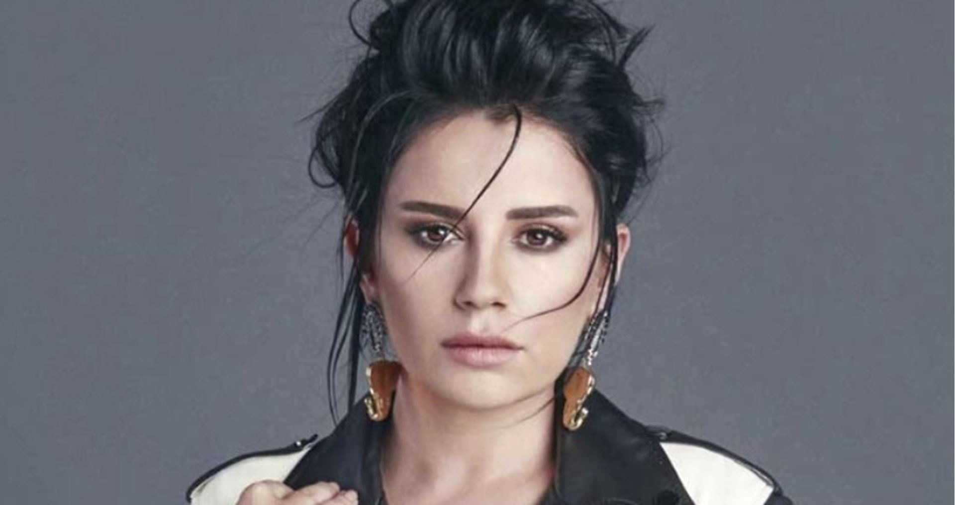 Merve Özbey'in yeni albümü çıktı!